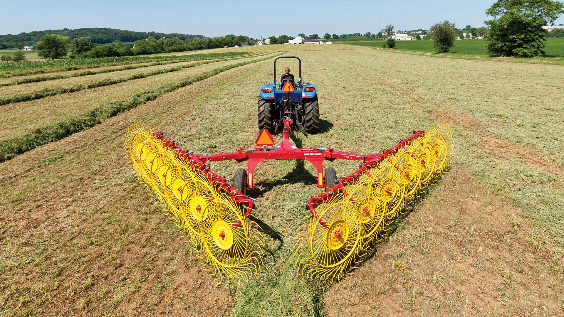 New Holland Hay ＆ Forage PROCART™ AND PROCART™ PLUS CARTED WHEEL RAKES ...