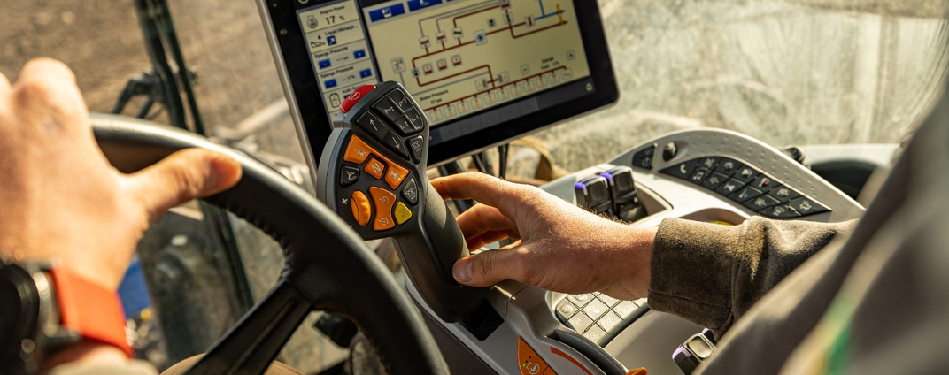 IntelliView™ Display - Ag Monitors | New Holland
