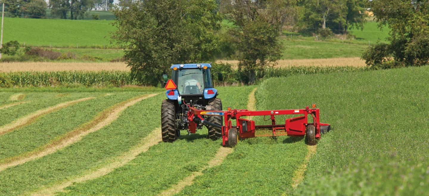 Discbine® Side-Pull Disc Mower-Conditioners | New Holland