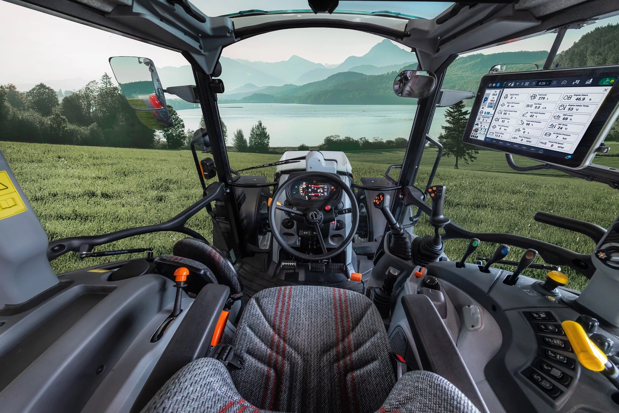 Plus | STEYR Traktoren