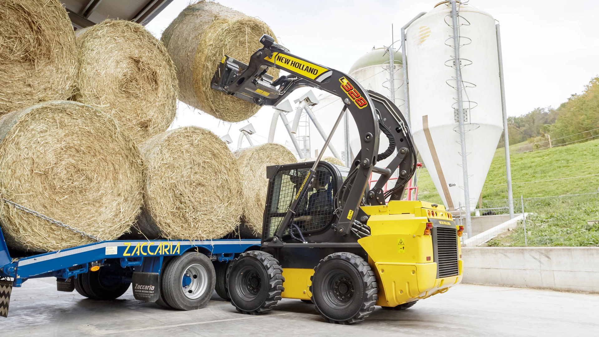 Skid Steer and Compact Track Loaders | New Holland UK