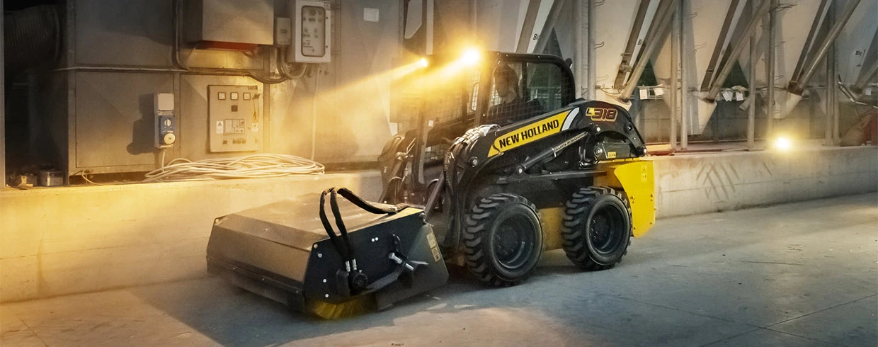 Skid Steer and Compact Track Loaders | New Holland UK