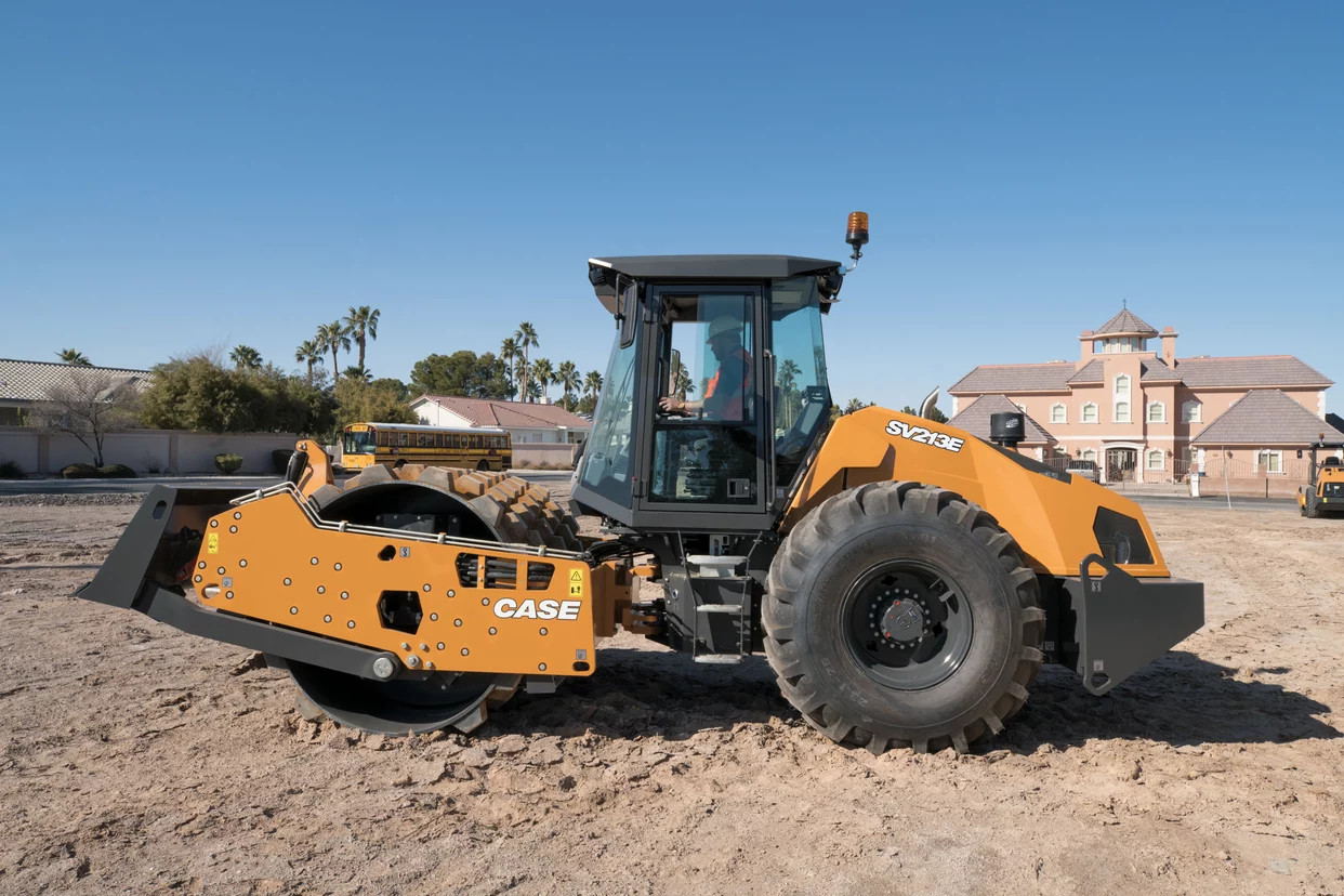 CASE SV213E Single Drum Vibratory Roller | CASE Construction Equipment