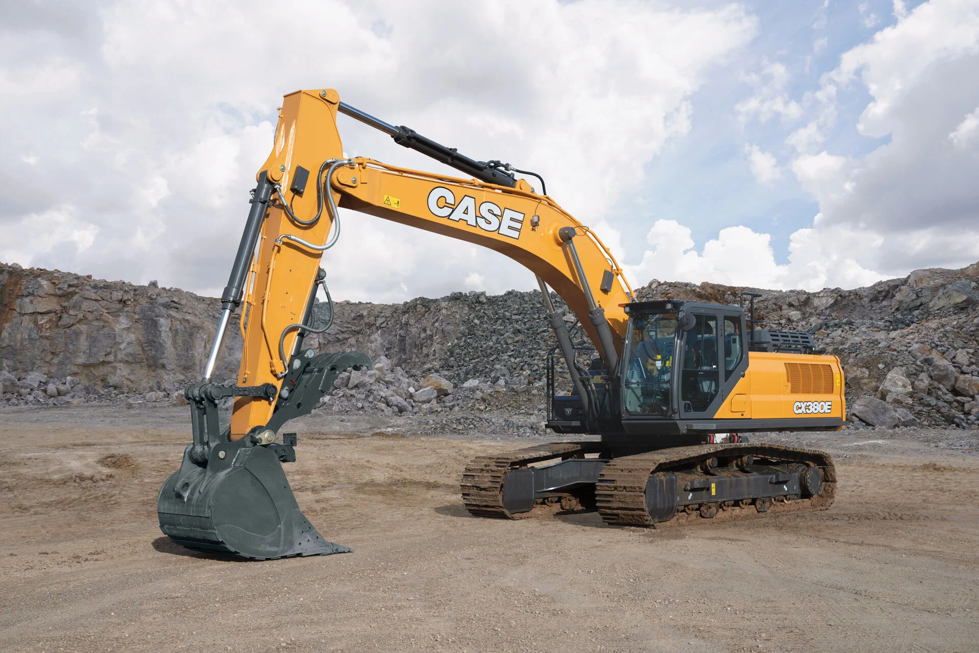 CASE Beefs Up Large Excavator Lineup with New CX380E Crawler Unit | CASE Construction Equipment