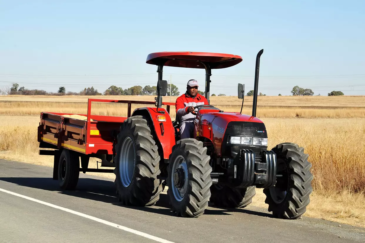 JX Straddle Series Tractors | Tractors | Case IH South Africa | Case IH