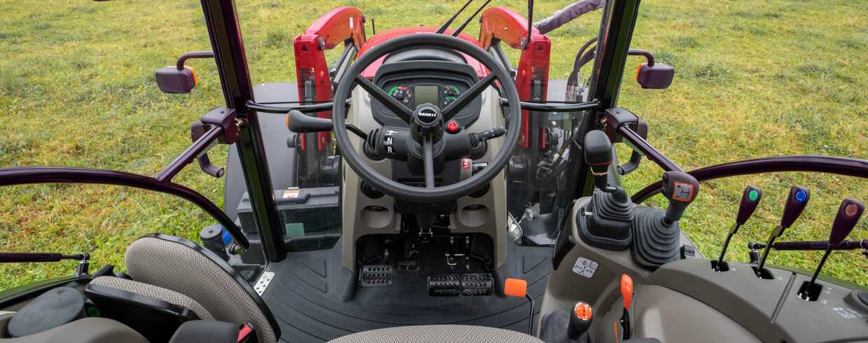 110 HP - 140 HP Tractors: Farmall 100A Series | Case IH