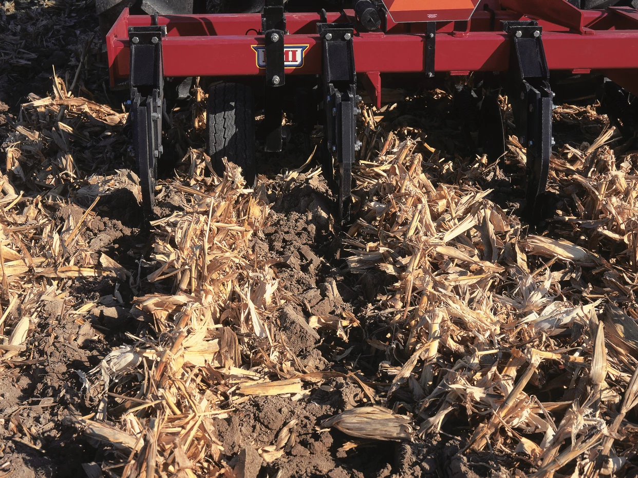 In-Line Rippers Deep Tillage Equipment | Case IH