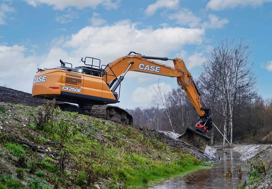 25 Ton Digger - CX250E | CASE UK