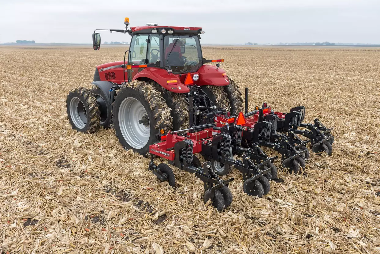 In-line Rippers | Deep Tillage Equipment | Case IH
