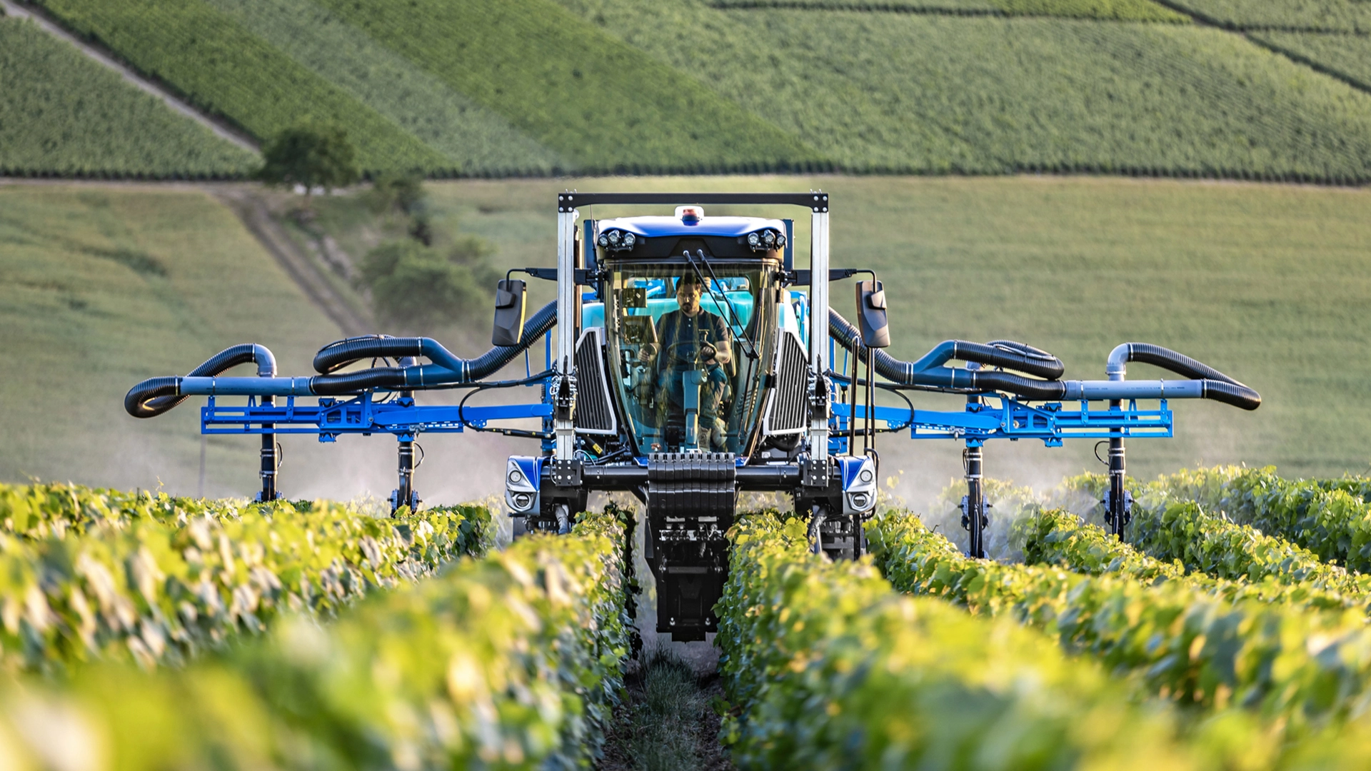 TE6 Enjambeur : La Révolution de la Vigne | New Holland FR
