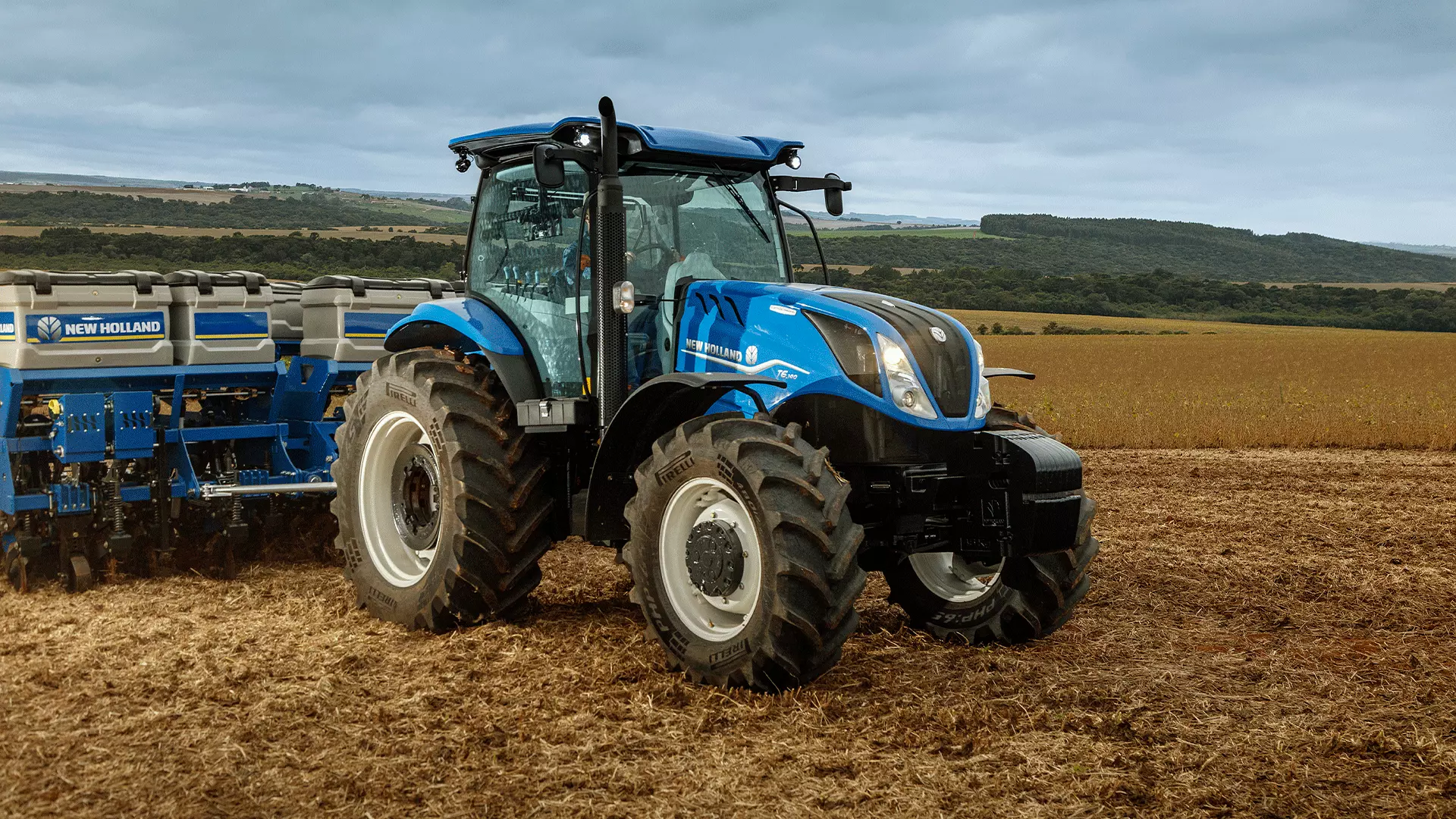 Trator T6.140 Eletro Command | Inovação e Alta Produtividade | New ...