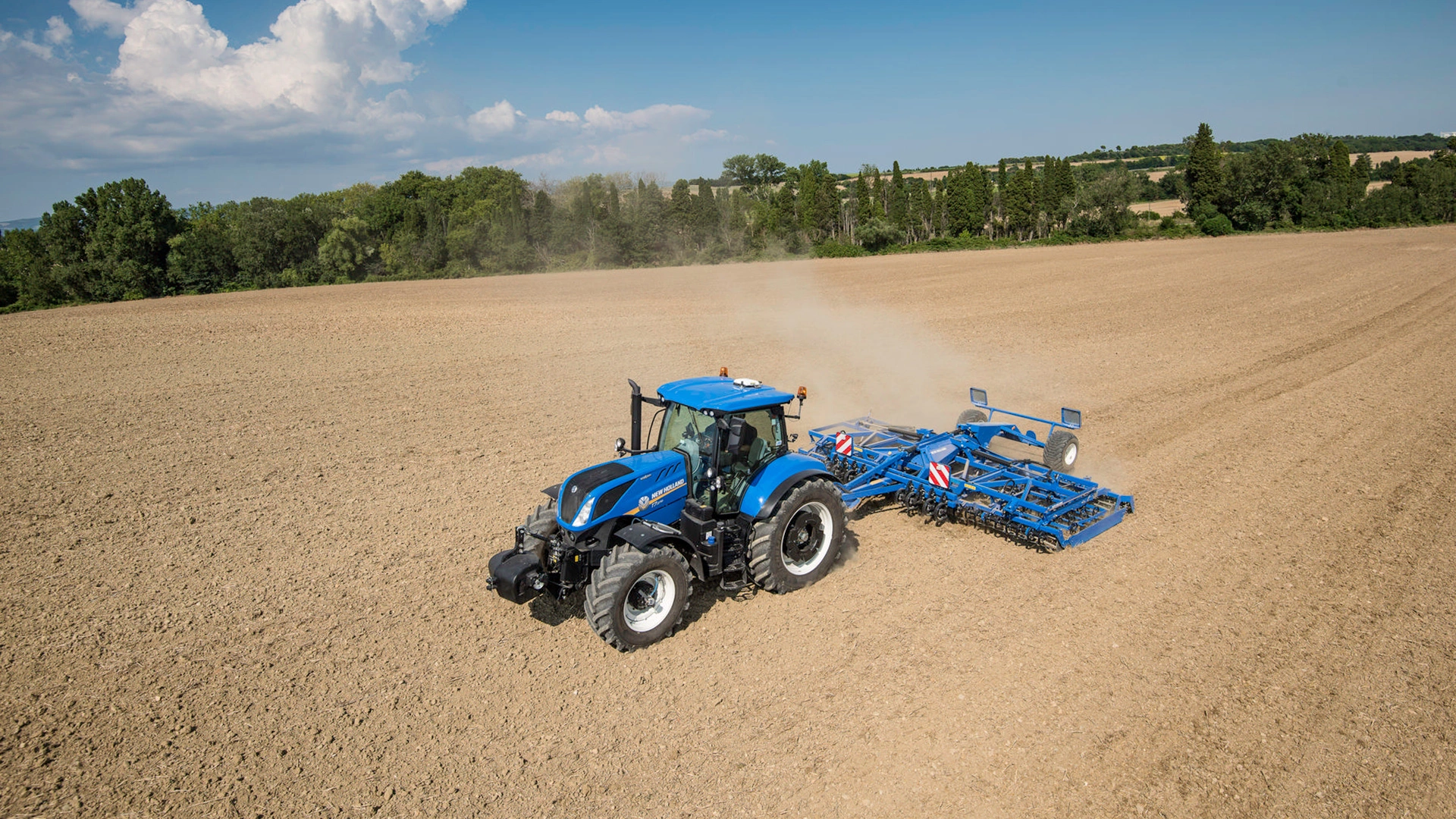 T7 LWB Tractor | New Holland UK