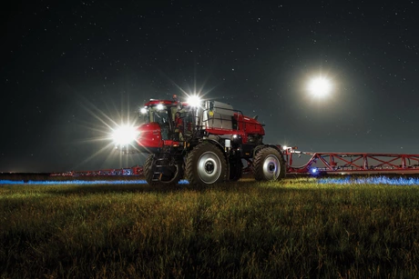 Application Equipments: Fertilizers, Sprayers, Floaters | Case IH
