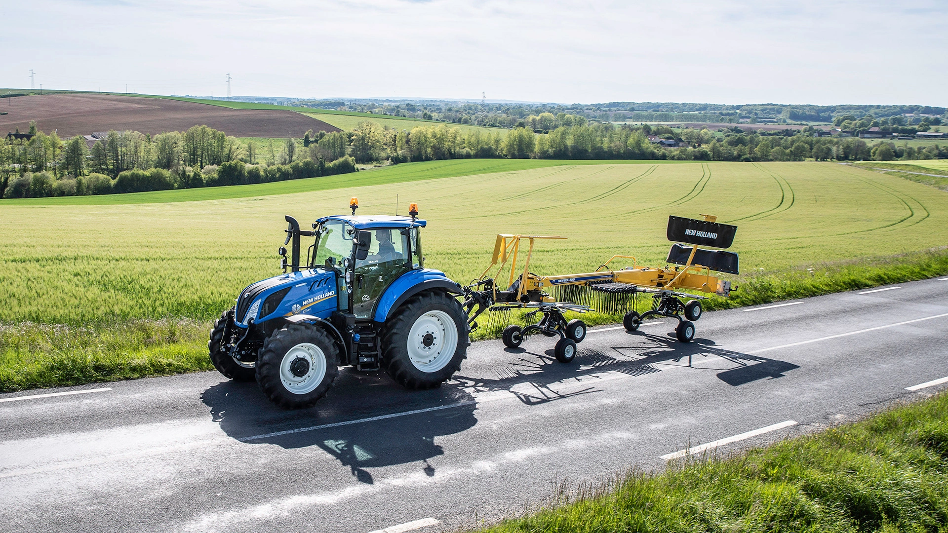 Two Side Mounted Rakes | ProRotor™ L | New Holland UK