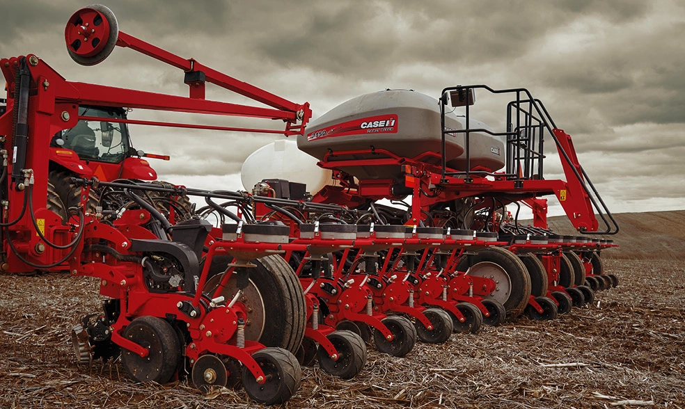 12-24 Row Planter: 2150 Front-Fold Trailing | Case IH