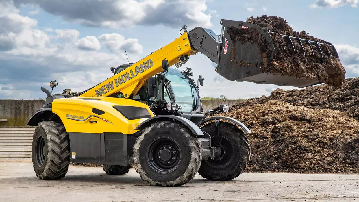 Telehandlers TH: 6 to 9m Reach | New Holland UK