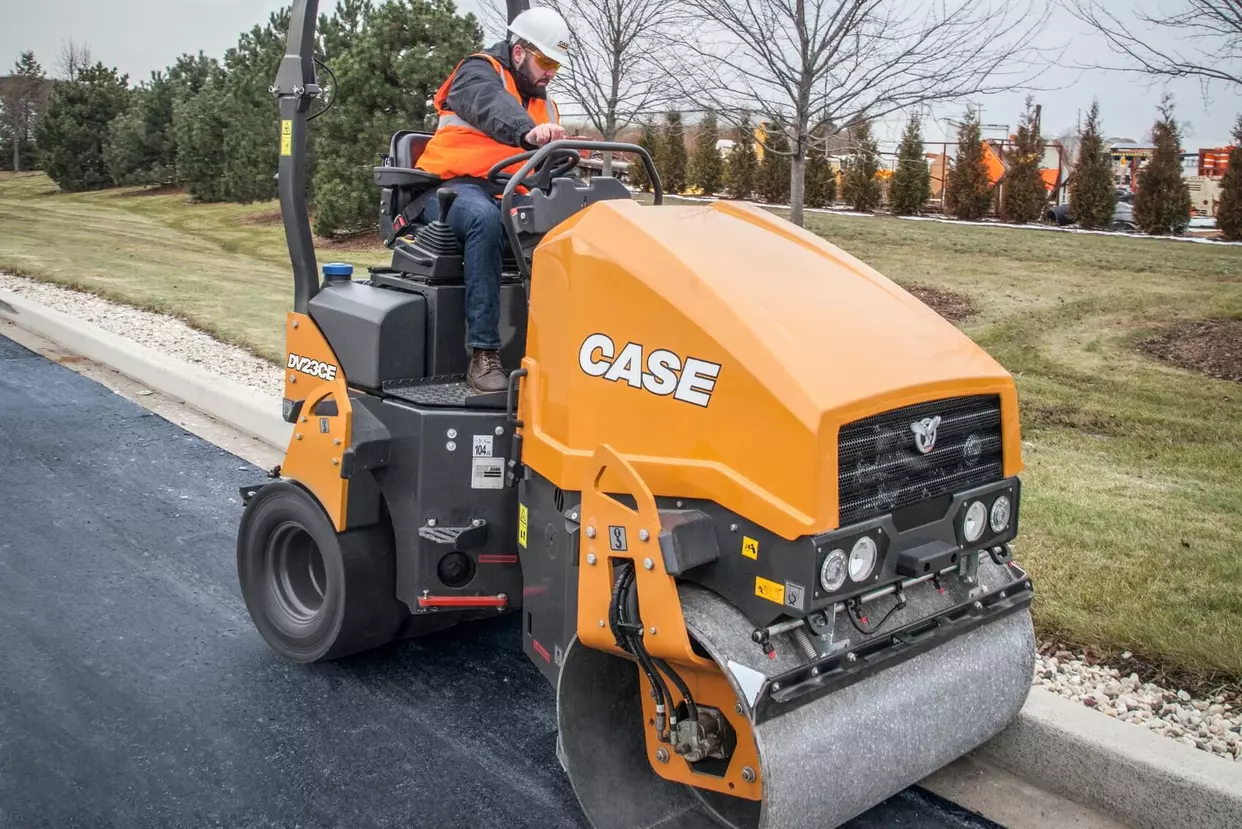 CASE DV23CE Combination Roller | CASE Construction Equipment